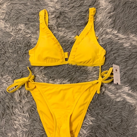 Shade & Shore | Swim | Selling Cute New Yellow Ruffle Bikini Top With ...